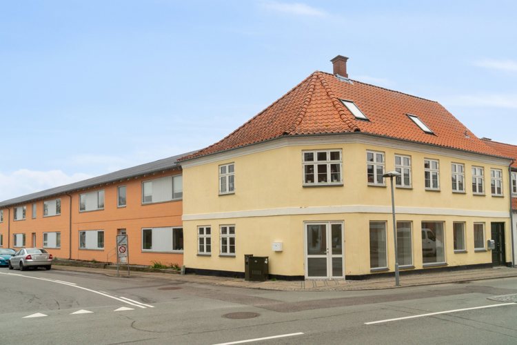 Strandvejen 2, st.. tv. - Lejlighed til Salg | danbolig