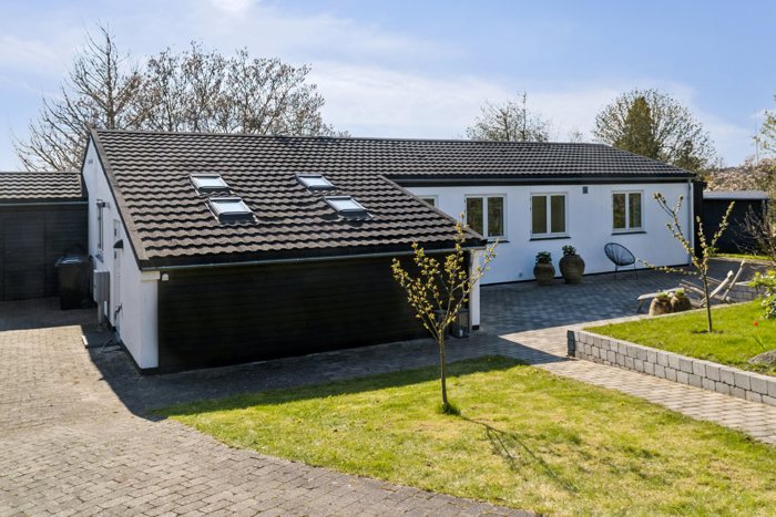 Strandvejen 143A - Villa til Salg | danbolig