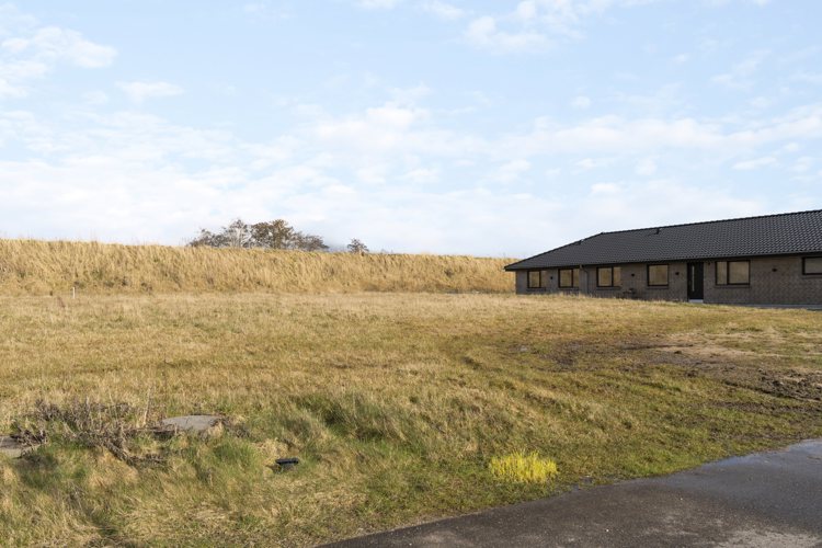 Engholmgård 18, Tvis - Helårsgrund til Salg | danbolig